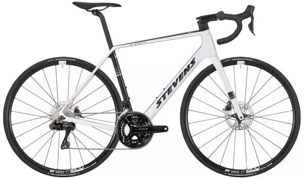 Stevens Xenith Shimano 105 Di2 - weiß Test Rennrad · 90/100 (sehr gut)
